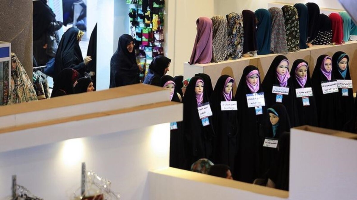 ادامه تلاش حکومت برای تحمیل حجاب اجباری؛ کارمندان زن در استان قم باید