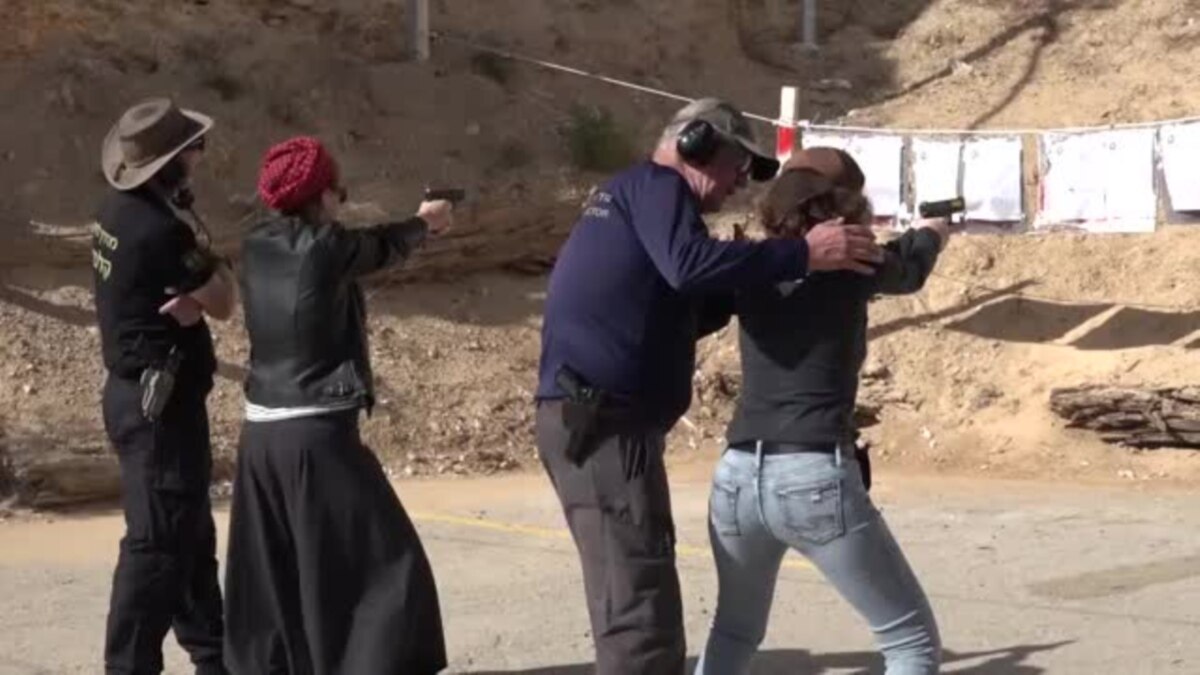 War With Hamas Triggers Spike in Israeli Gun License Applications