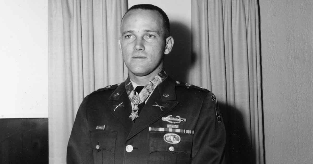 Roger Donlon, primer estadounidense honrado con Medalla de Honor en la ...