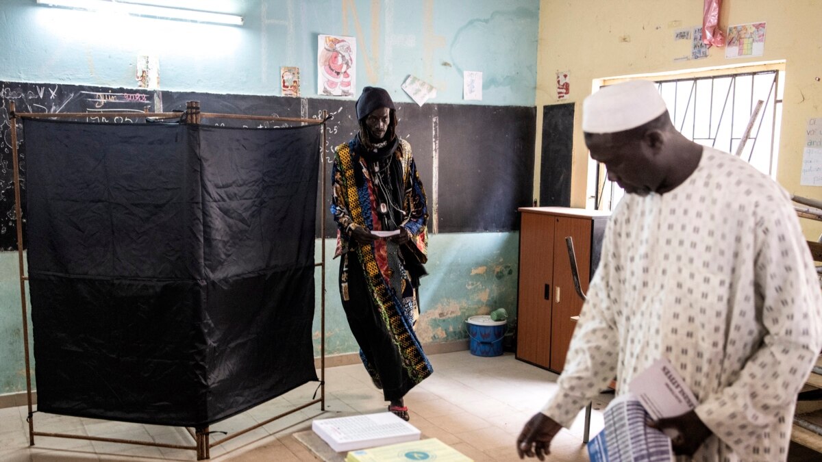 Senegal Vote Shrinks Ruling Majority