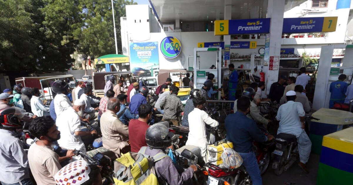 IMF to Meet Monday to Decide on Pakistan Bailout