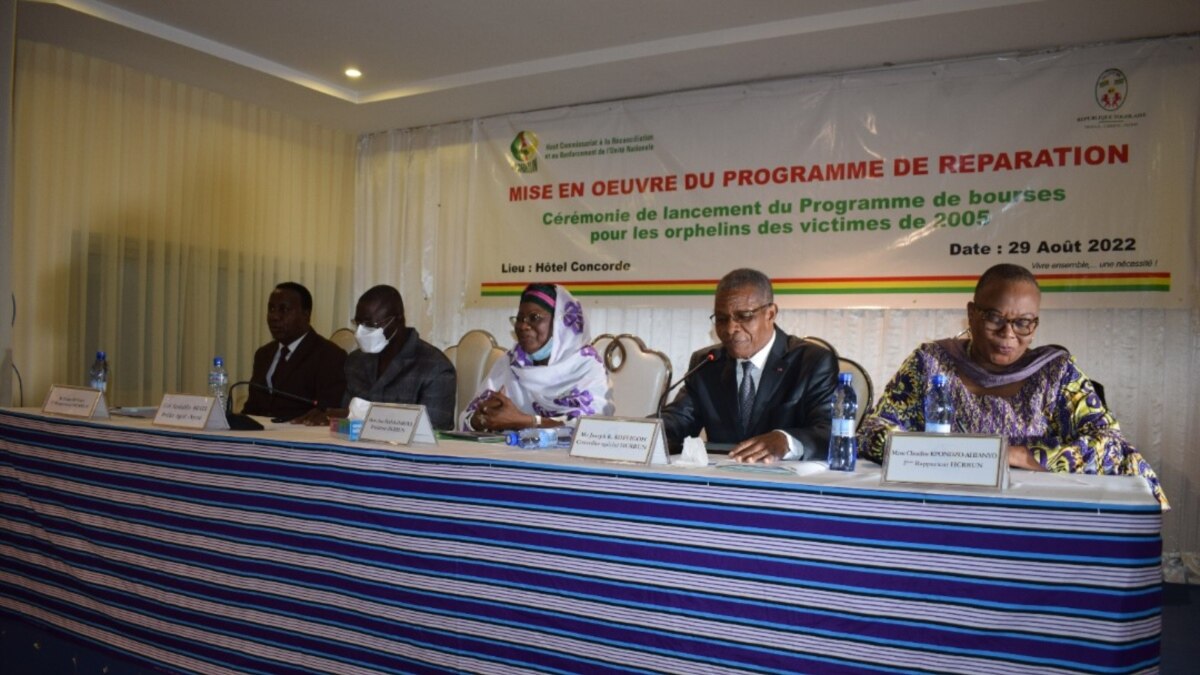 Le Togo fixe son budget 2023 à 1957,9 milliards FCFA; la croissance de ...