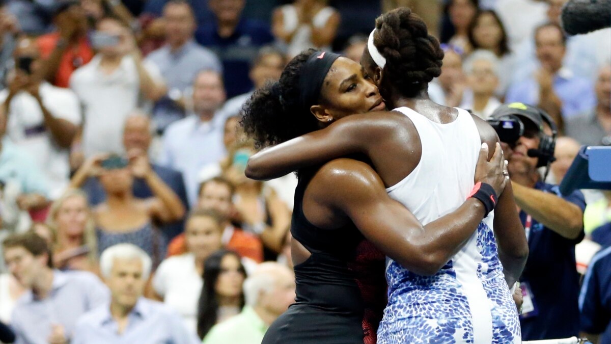Federer, Williams Sisters Set Up 'Old Folks' Finals in Australia