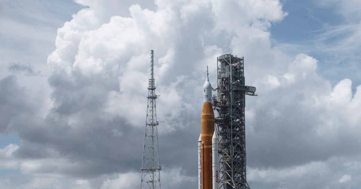 NASA Scrubs Moonship Launch