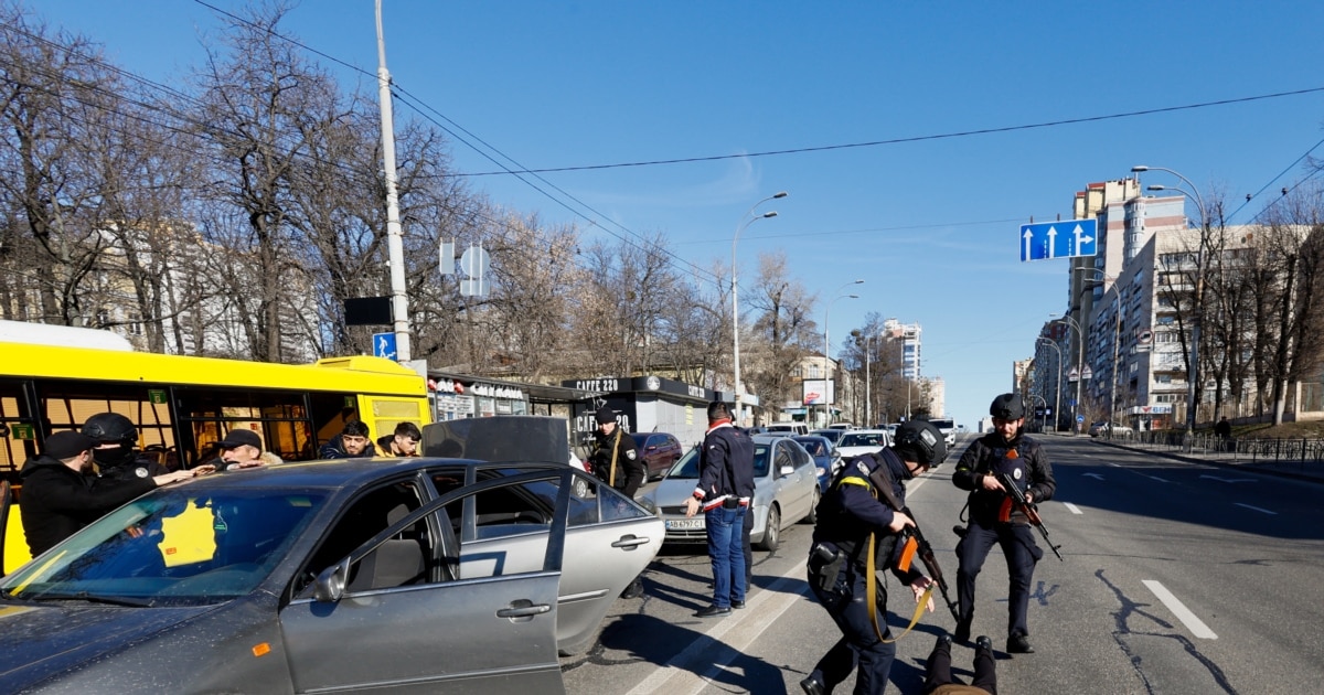 Ikrèn Mande Yon Seselfe ak La Risi
