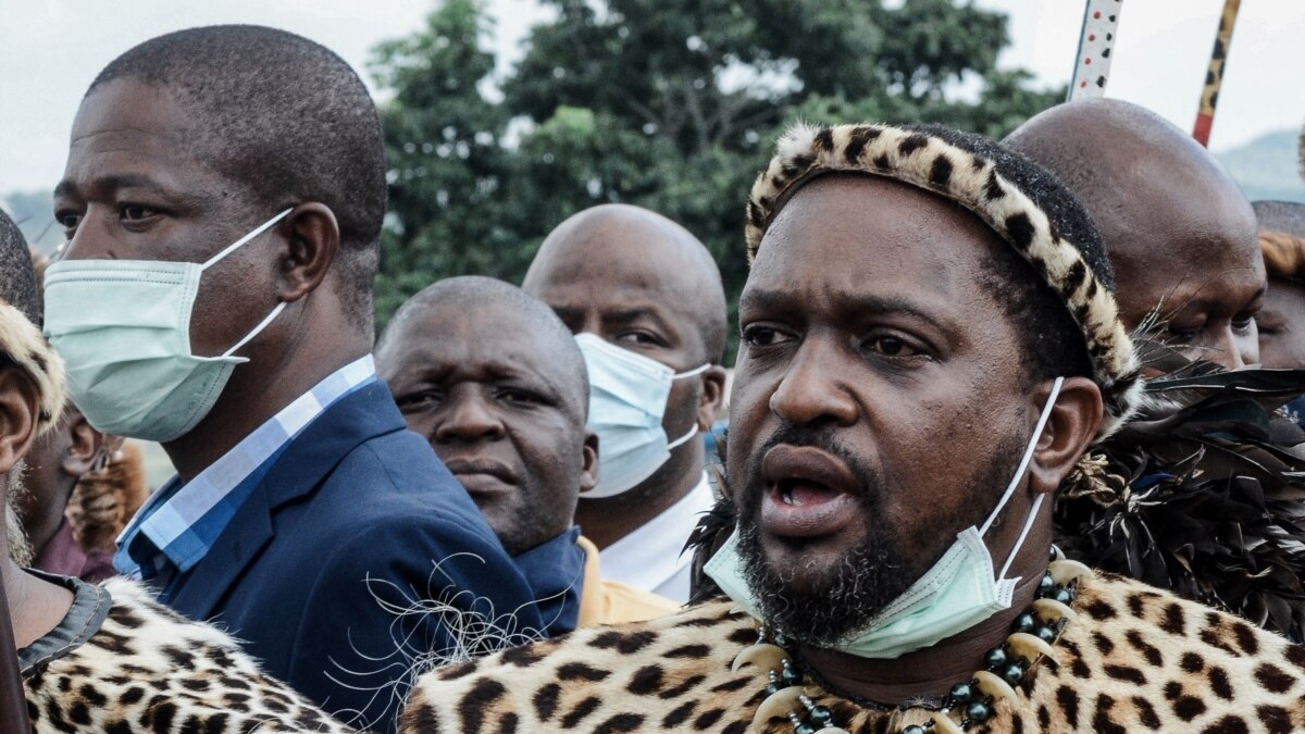 Zulus Crown King