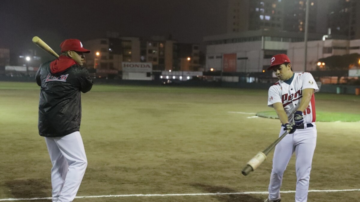Venezuelan Baseball Players Go to Bat for Peru in Pan American Games