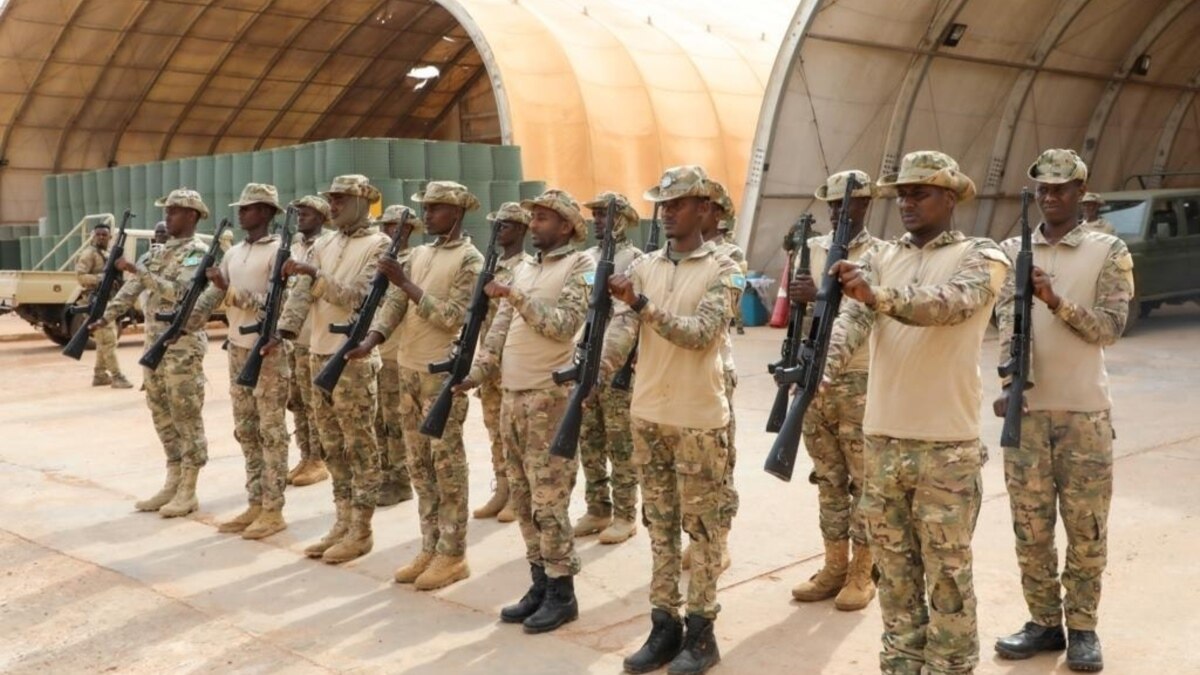 Ciidamo ka mid noqonaya Danab oo tababar looga furay Ballidoogle