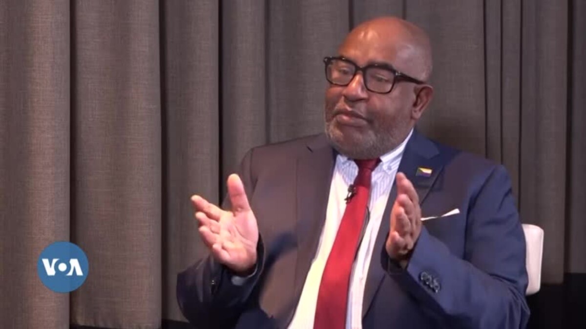 Comores: "personne n'est au-dessus de la loi", selon le président Azali ...