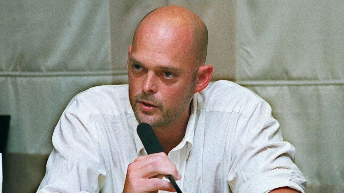 អ្នក កាសែត អាមេរិកាំង លោក Nate Thayer ដែល បាន សម្ភាស ប៉ុល ពត ជាចុង ...