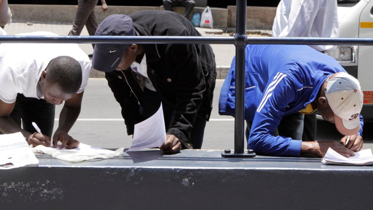 Isigodlo seZimbabwe Kwele South Africa Sizama Ukulungisela Abantu ...