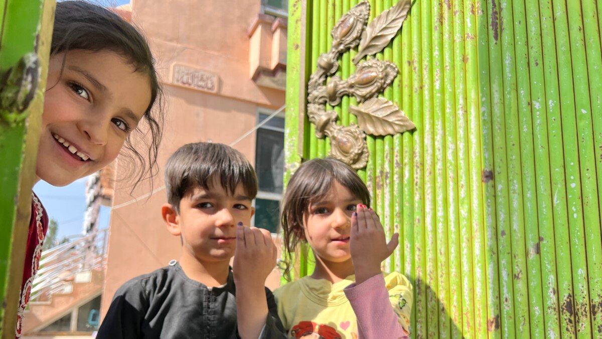 میدان وردګ کې د ښځینه واکسیناتوران شتون ډیر اغیزمن دی