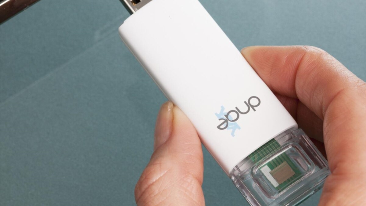 USB Stick Device Measures HIV Levels
