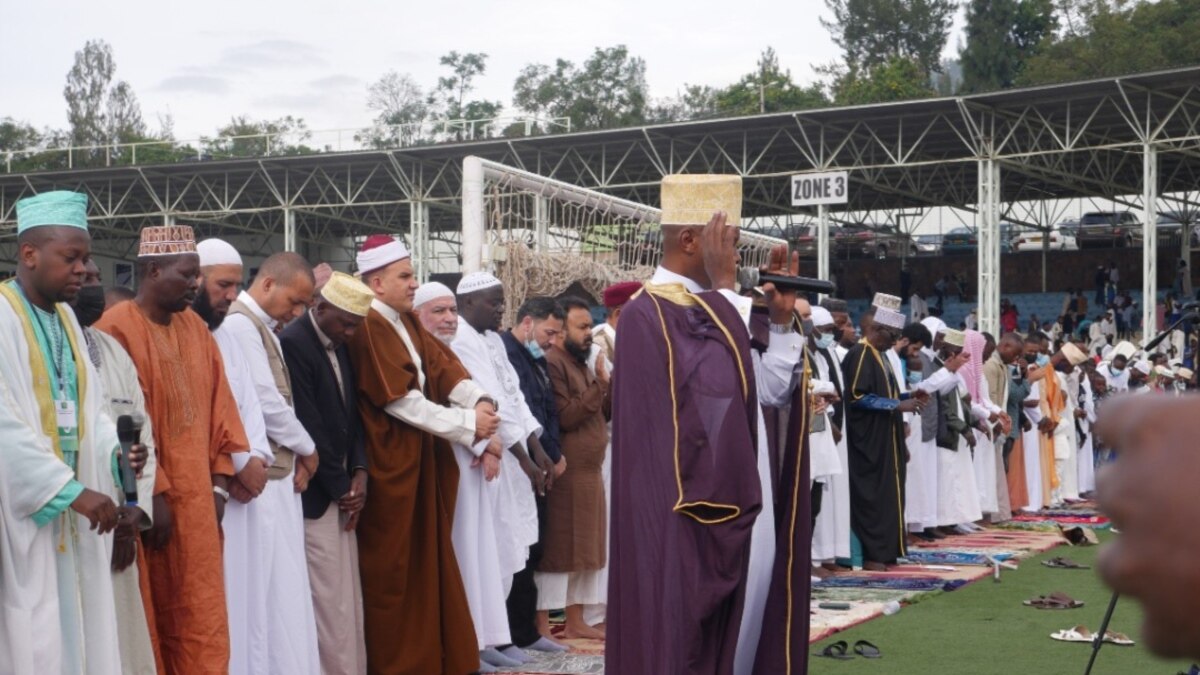 Mufti w'u Rwanda Arasaba Abayisilamu Kuba Hafi y'Abarokotse Jenoside
