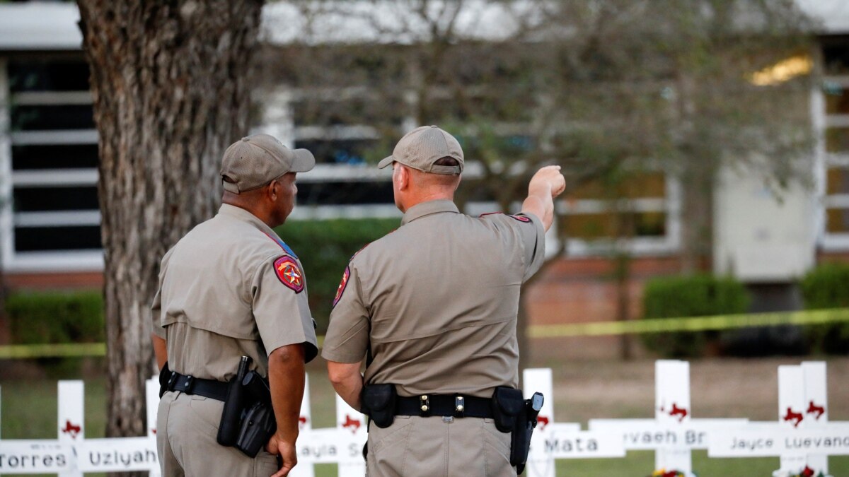 Police Facing Tough Questions About Response to Texas Mass Shooting