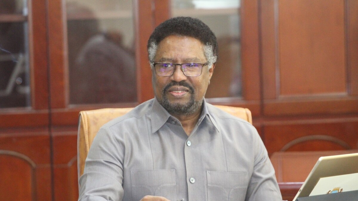 Wareysi: Maxaa ka jira in darawalka Maxamed Mursal uu ku biiray Al-Shabaab?