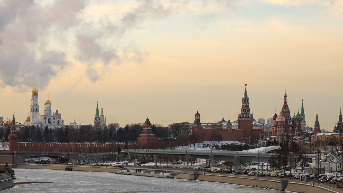 Putin Says West Aiming to 'Tear Apart' Russia