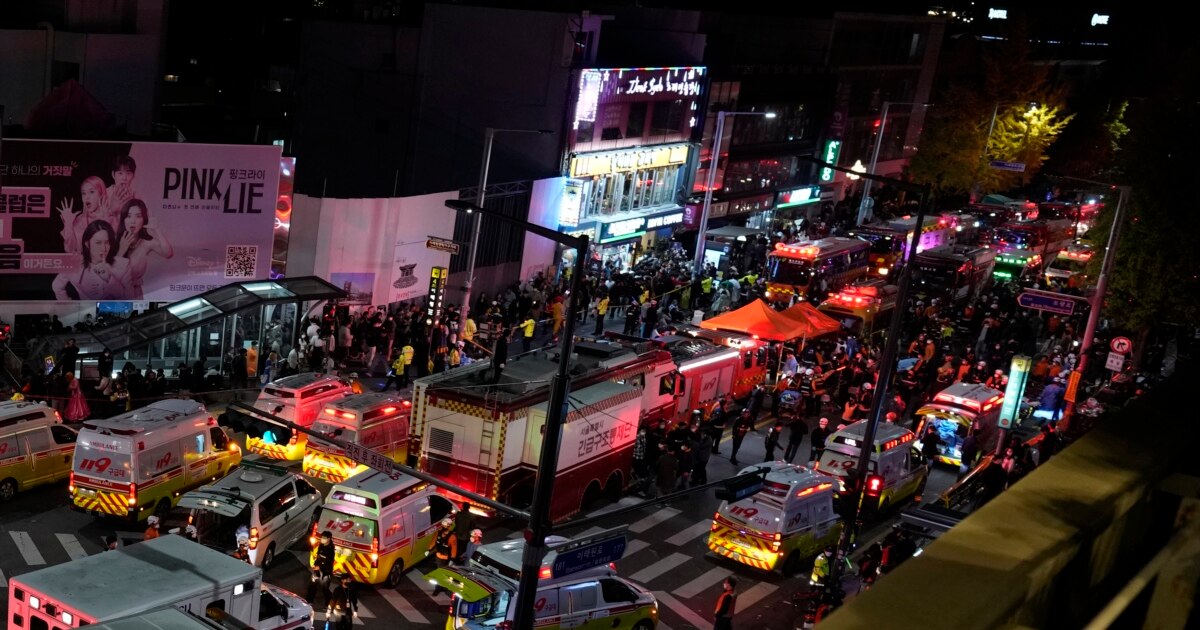 Omwens 146 Moun Mouri Pandan yon Fèt Halloween nan Seoul