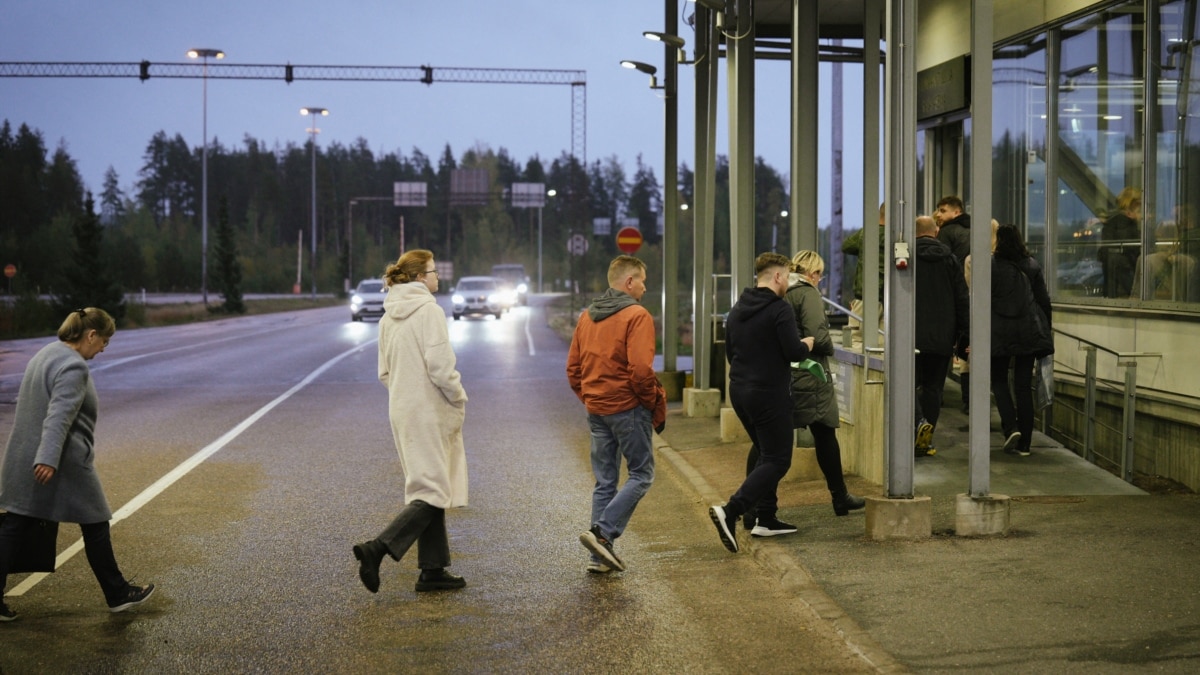 Finland Bars Russian Tourists After Thousands Enter Country