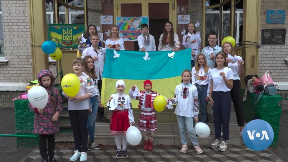 Devastated by Russian Assault, Ukraine’s Schools Come Back to Life