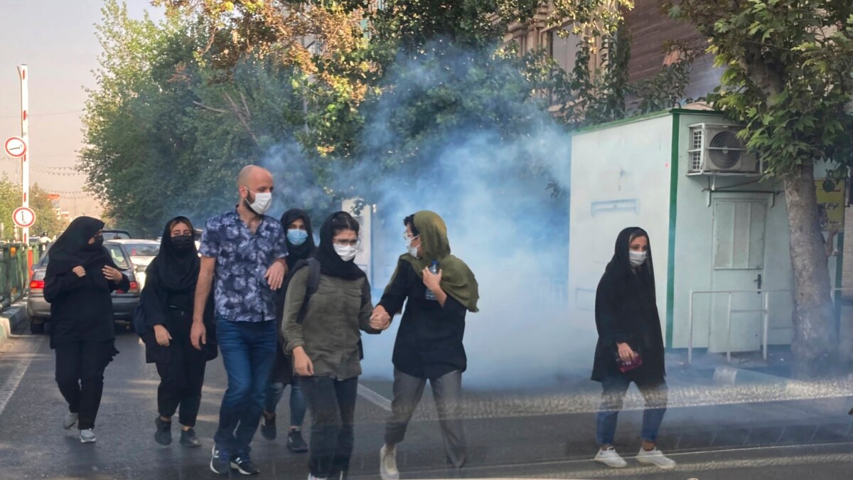 Iran Sees 'Major' Internet Disruption Amid Renewed Protests