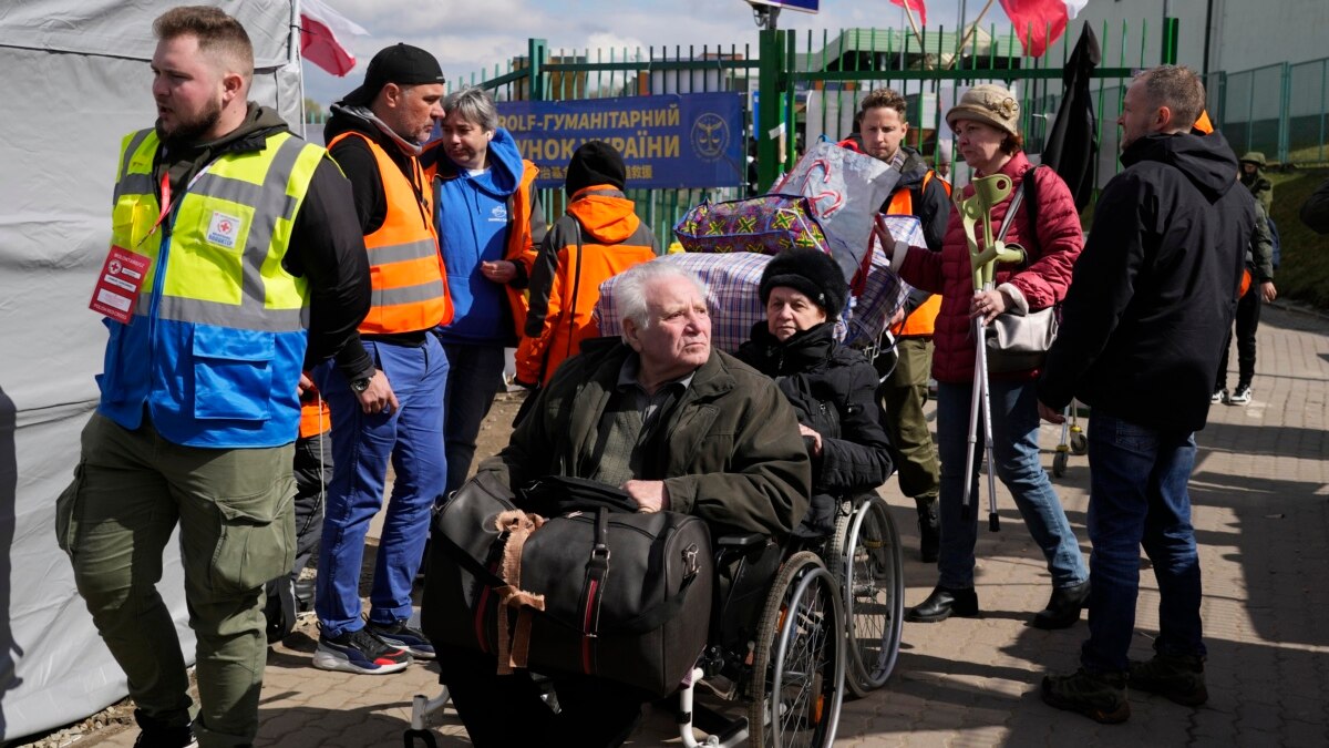 Ukrainian Refugee Crisis Tests Global Humanitarian Response