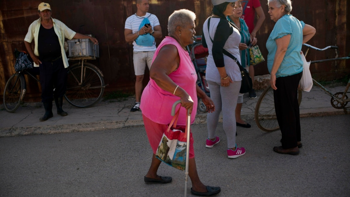 Shortages Hit Cuba, Raising Fears of New Economic Crisis