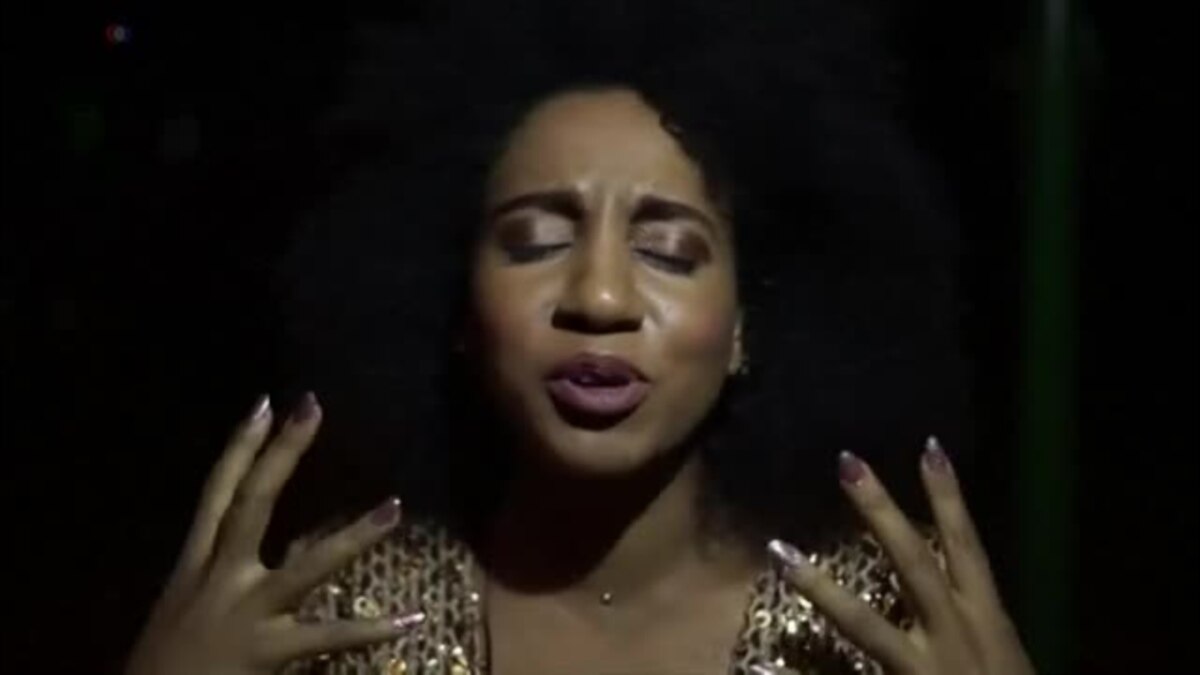 Zimbabwe Singer and Performer Amara Brown: Happy New Year