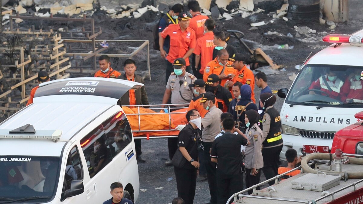 Ledakan, Kobaran Api Besar di Pabrik Petasan Tangerang, Hampir 50 Orang ...