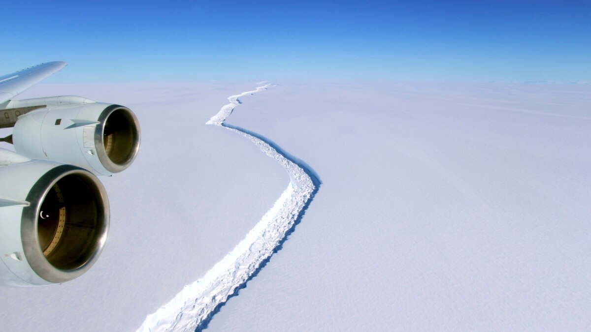 Very Large Crack Creating Iceberg in Antarctica