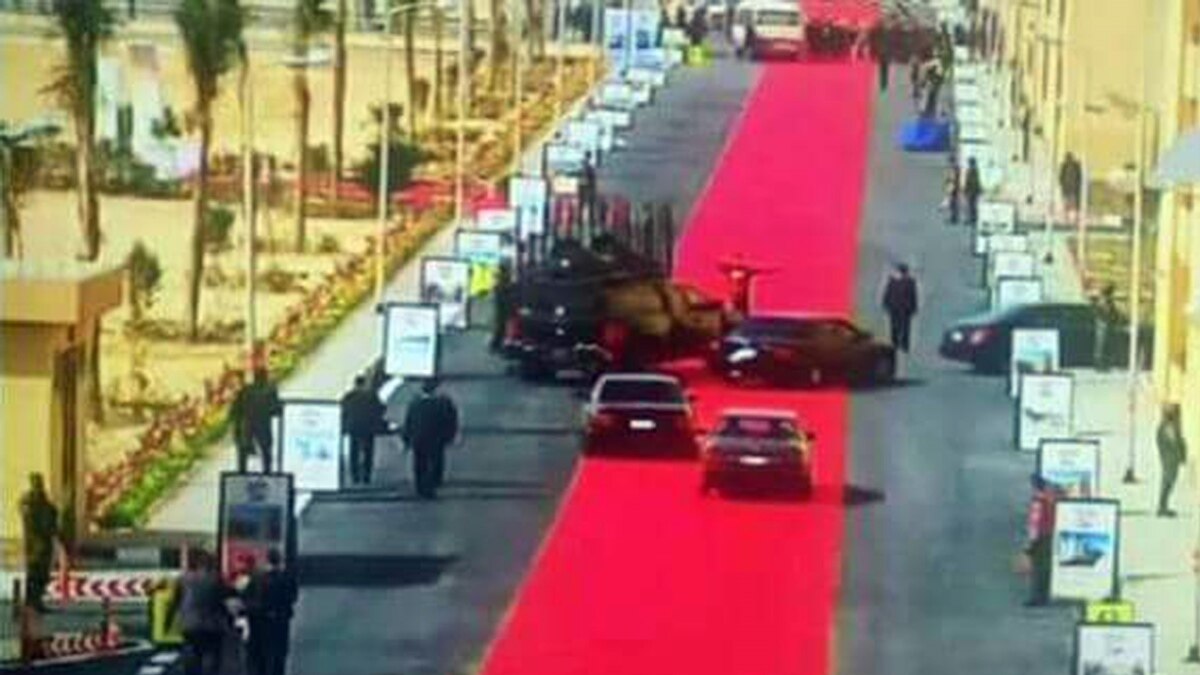 Trending Today: Egypt Rolls Out Red Carpet