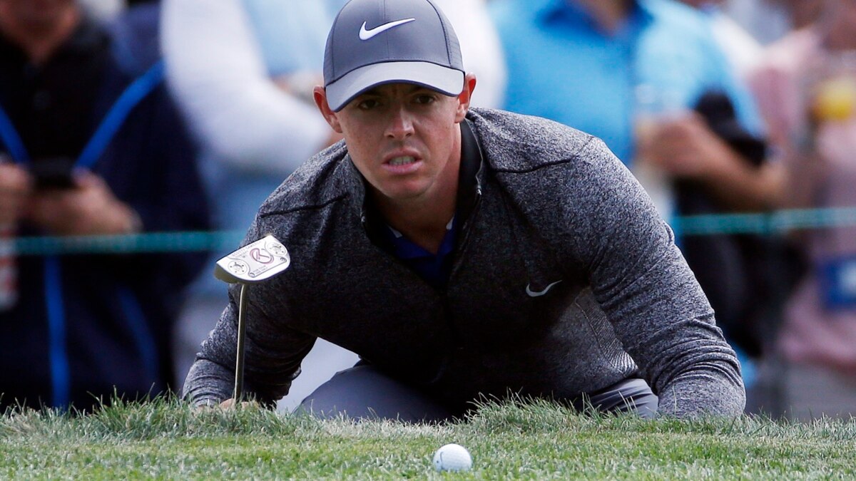 American Golf Fan Putts Better than the Professionals