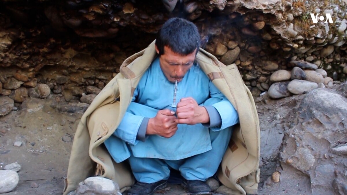 خشونت‌های خانوادگی چگونه سبب معتاد شدن یک باشندۀ بدخشان شد