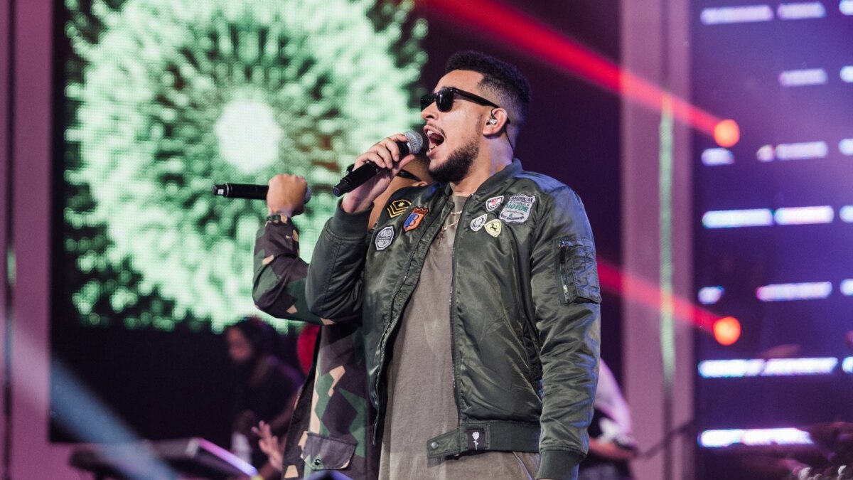 Global Icons Mourn South African Superstar