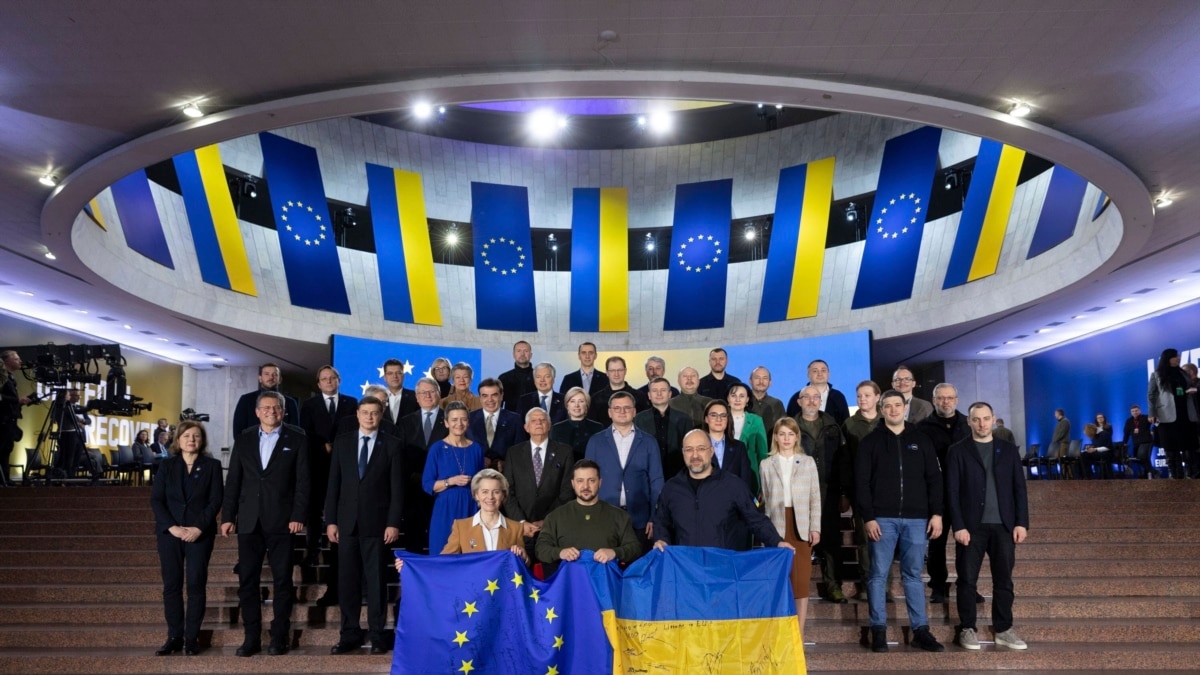 Talk of Weapons, Membership Likely to Dominate EU-Ukraine Summit