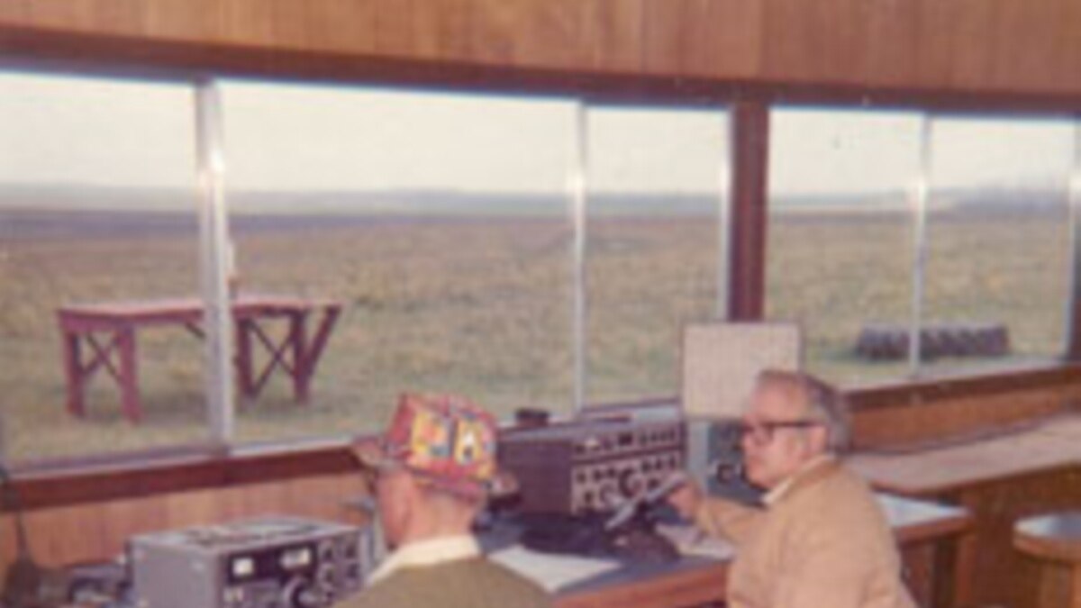 Old Two-Way Radio Thrives in Internet Age