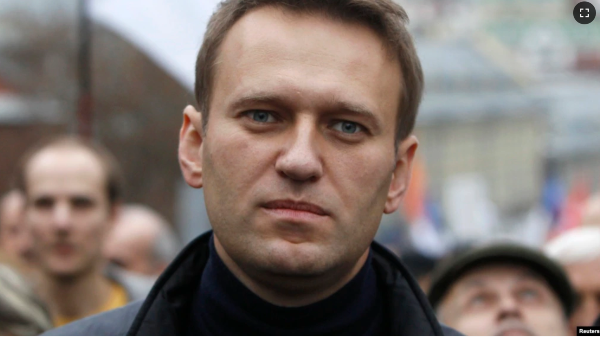 Navalny, crítico do Kremlin, ganha o prémio Sakharov da União Europeia