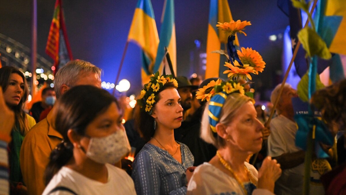 Ukrainian Diaspora in Australia Rallies for Compatriots Under Attack