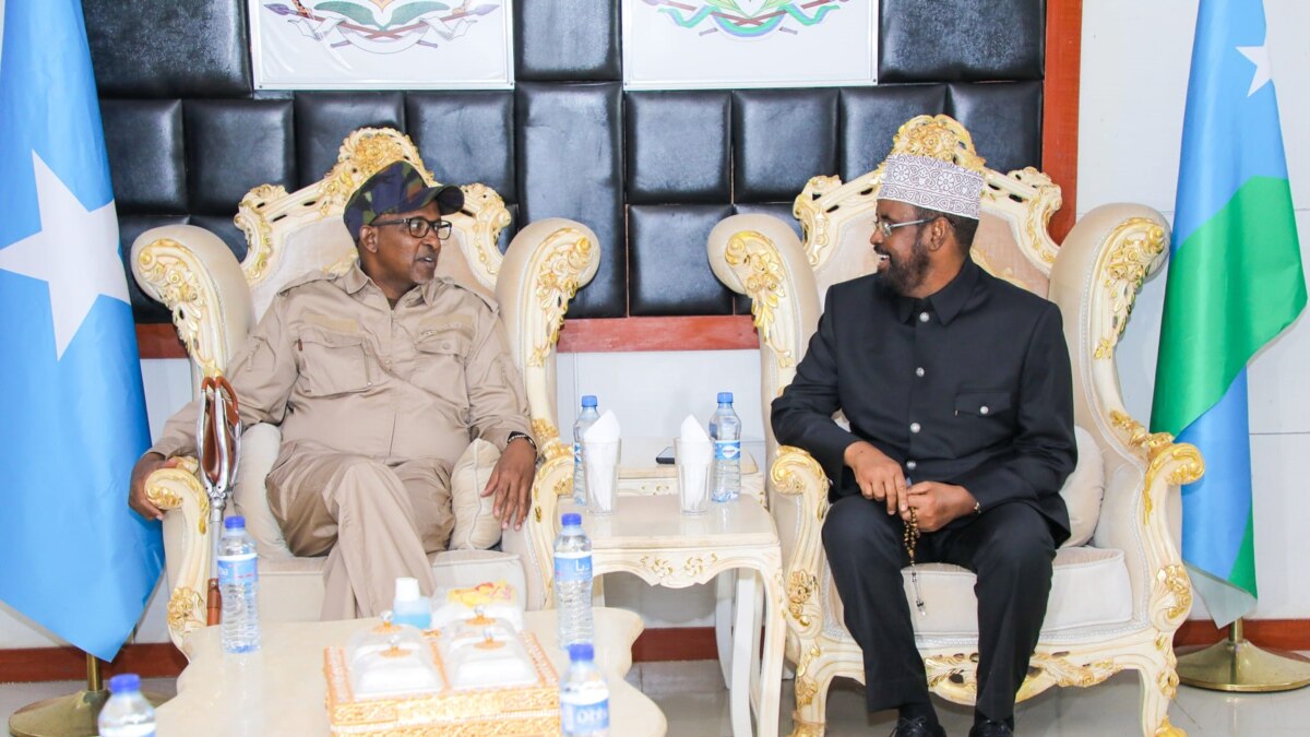 Maxay ka wadahadleen Axmed Madoobe iyo Aadan Barre Ducaale?