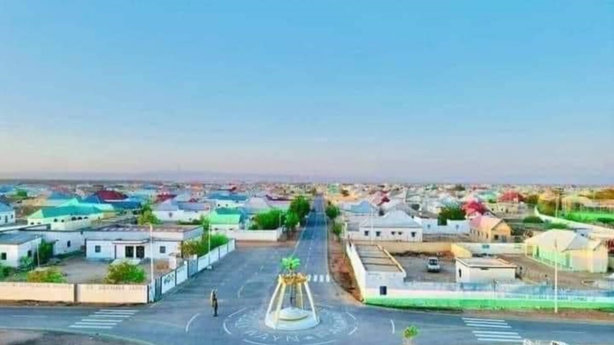 Bulshada degmada Carmo oo 'iskaa wax u qabso' ku dhisatay jidad muhiim ah