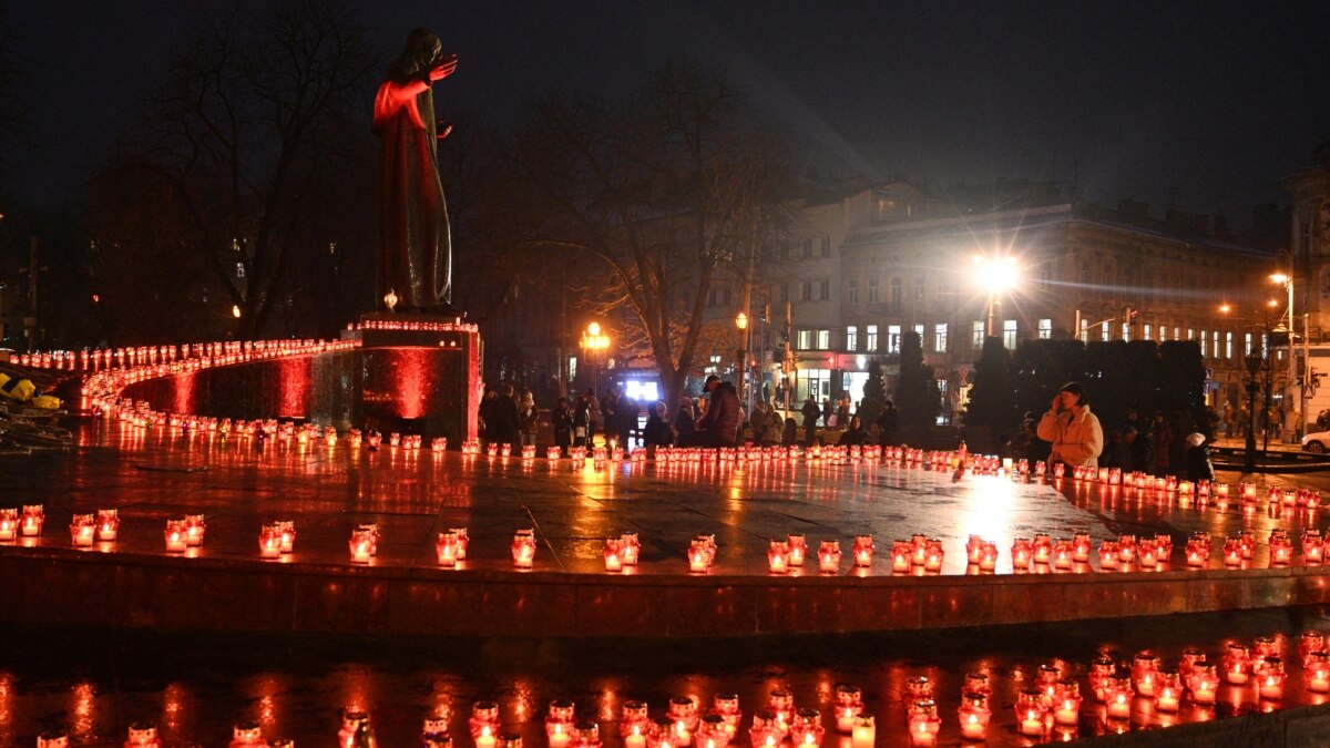 90 Years on, Ukrainians See Repeat of Russian 'Genocide'