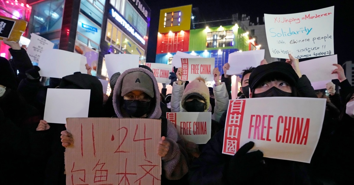 Chinese Students Take Aim at Beijing During Seoul Solidarity Protest