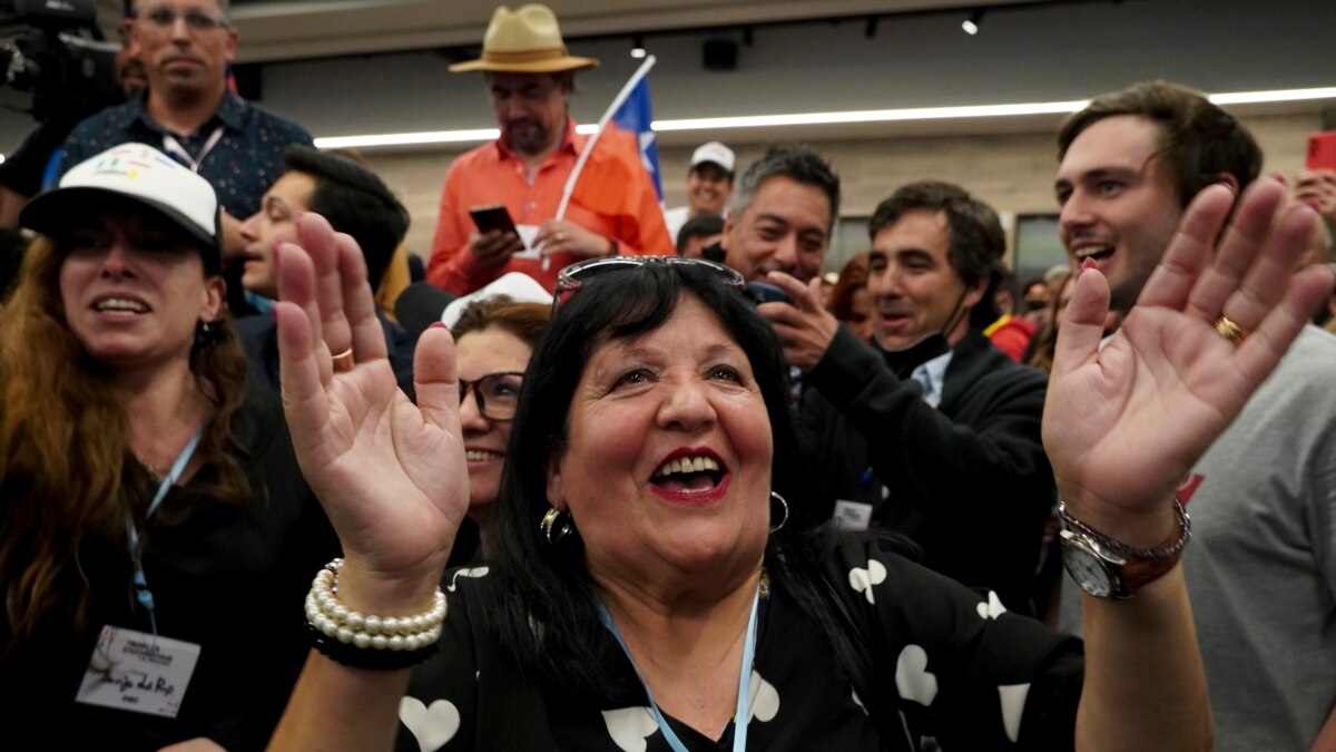 Chileans Poised to Resoundingly Reject New Constitution