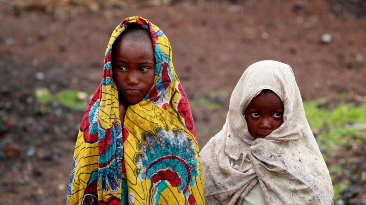 DRC Army and UN Peacekeepers Try to Help Displaced Persons