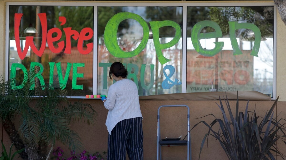 Restaurants Revamp Menus, Operations to Stay in Business During Pandemic