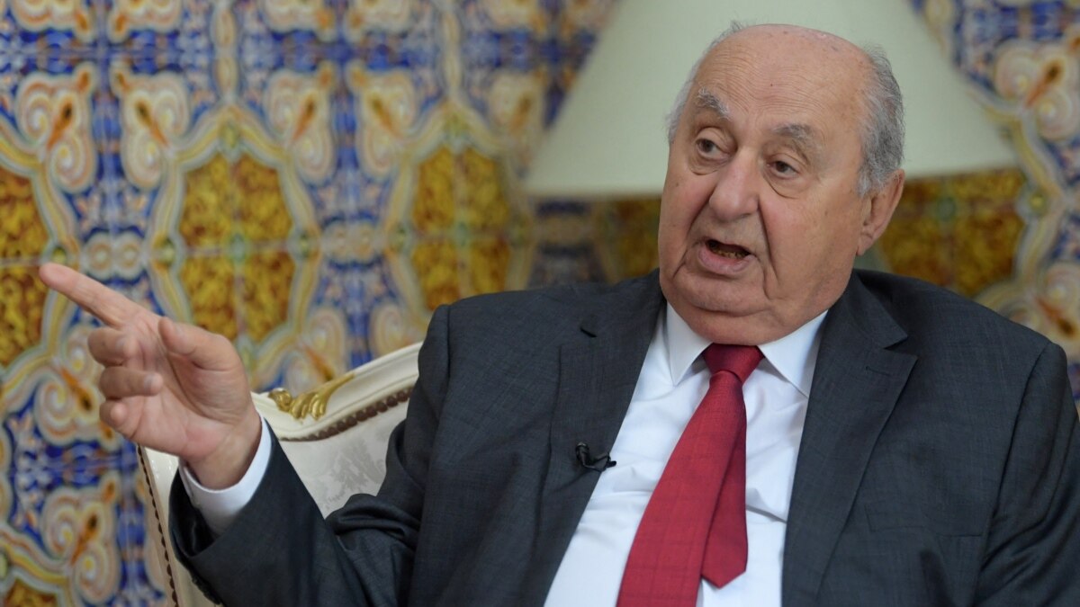 Pas de référence à l'islam dans le projet de Constitution tunisienne