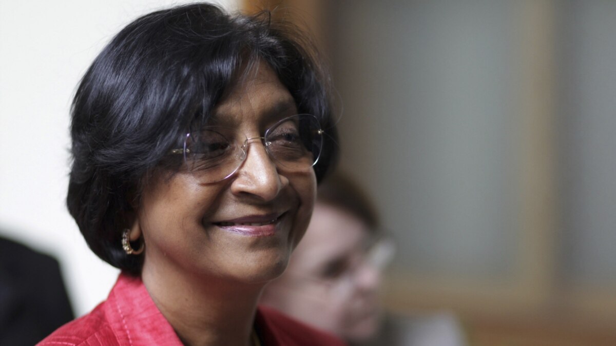 UN Human Rights Chief Pillay Visits Zimbabwe