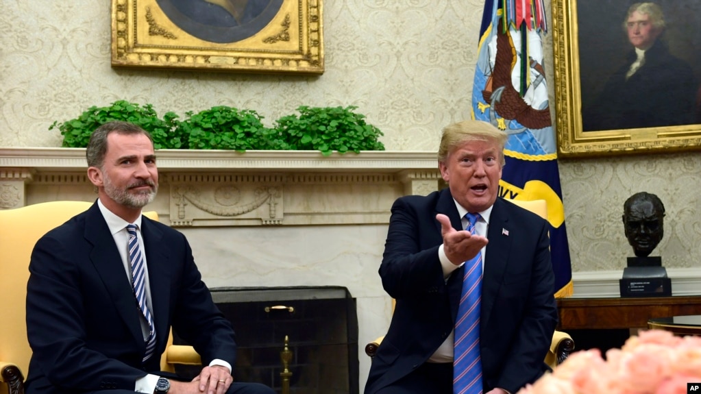 Donald Trump y el rey Felipe VI de España se reúnen por primera vez ...