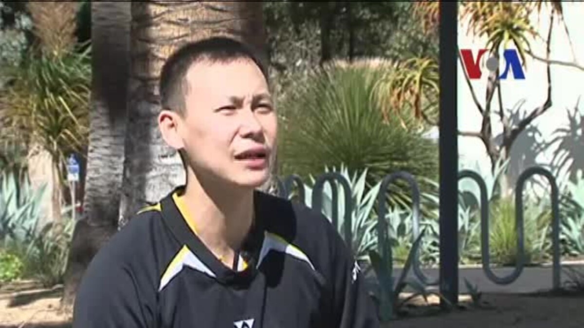 Tony Gunawan Jadi Pelatih Bulutangkis di AS - Liputan Feature VOA