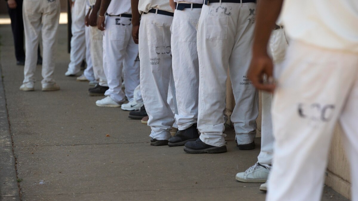 Rights Groups: Cameroon Prisons Severely Overcrowded